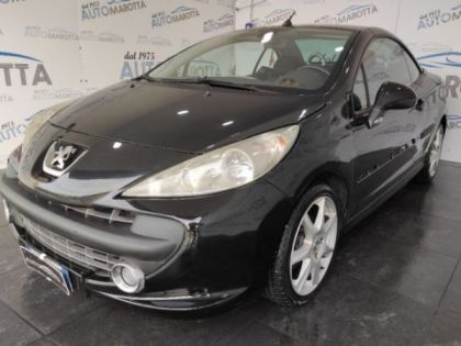 PEUGEOT 207 1.6 HDi 110CV CC Féline