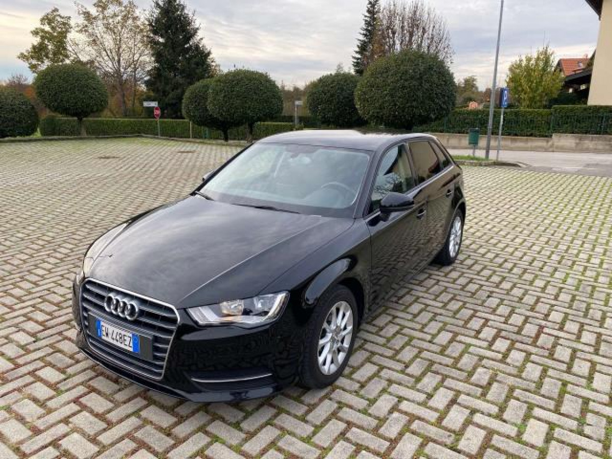 AUDI A3 1ª serie A3 1.6 cat 3p. Attraction