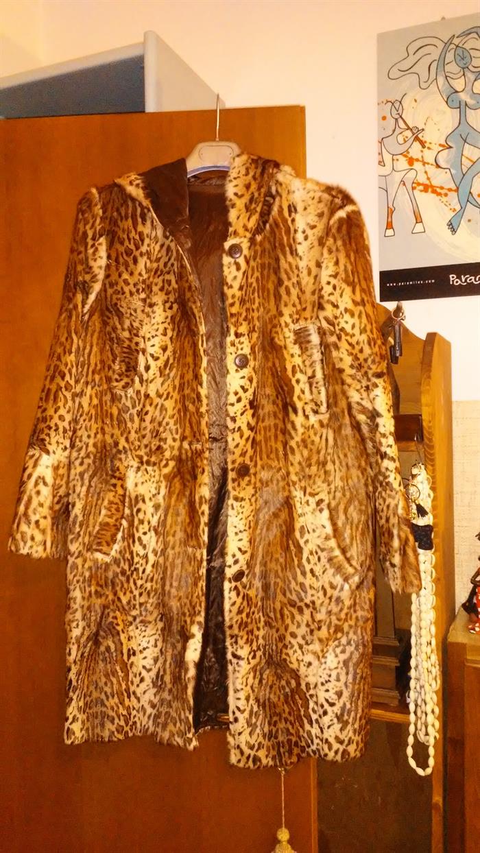 CAPPOTTO TG.44 IN PELLICCIA MACULATA