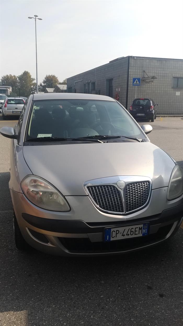 LANCIA YPSILON - MILANO (MI)