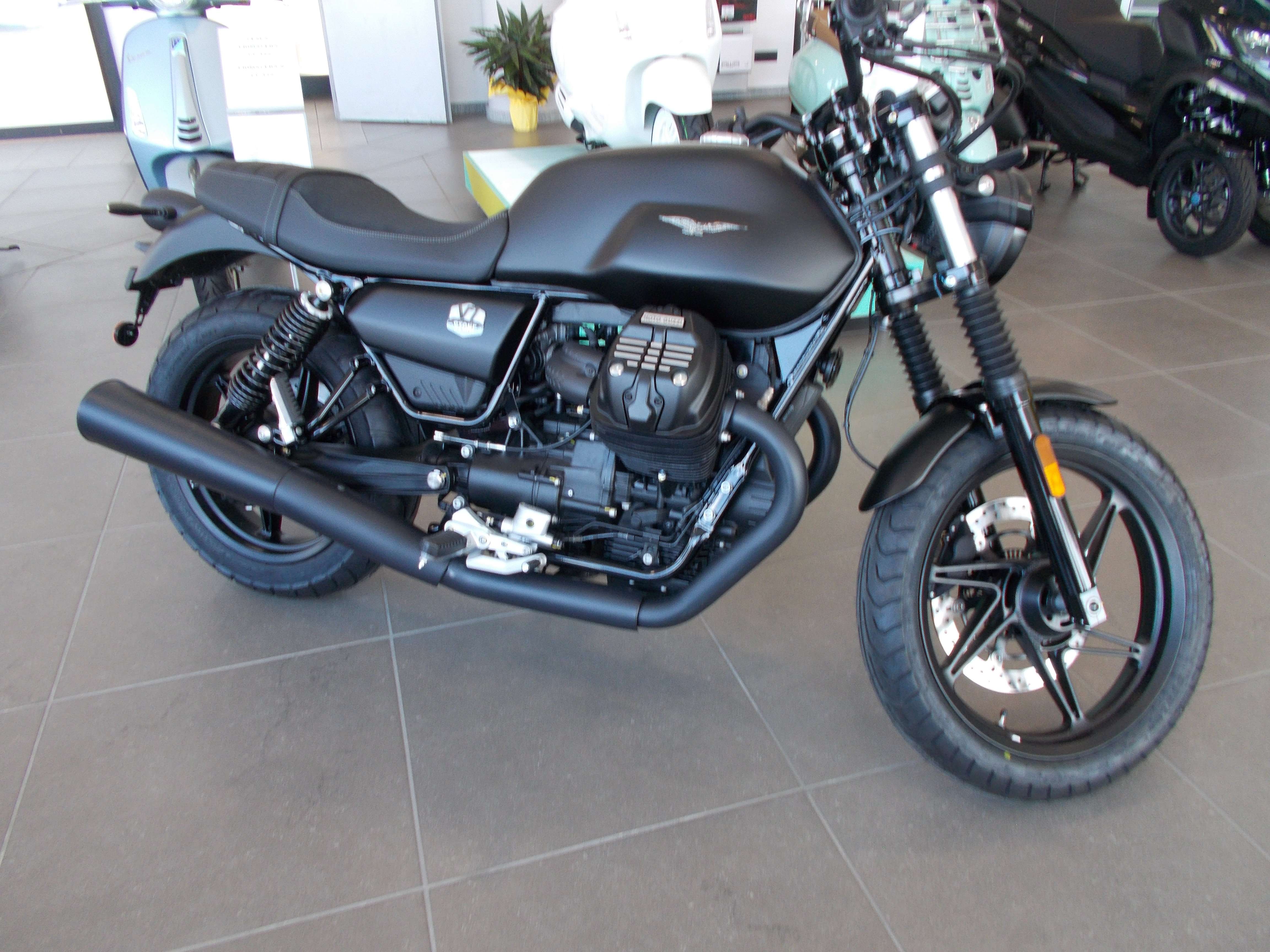 Moto Guzzi V 7STONE