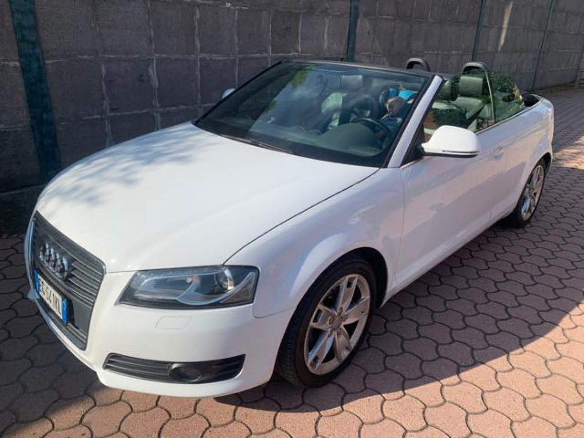 AUDI A3 2ª serie A3 Cabrio 1.6 TDI CR F.AP Young Edition