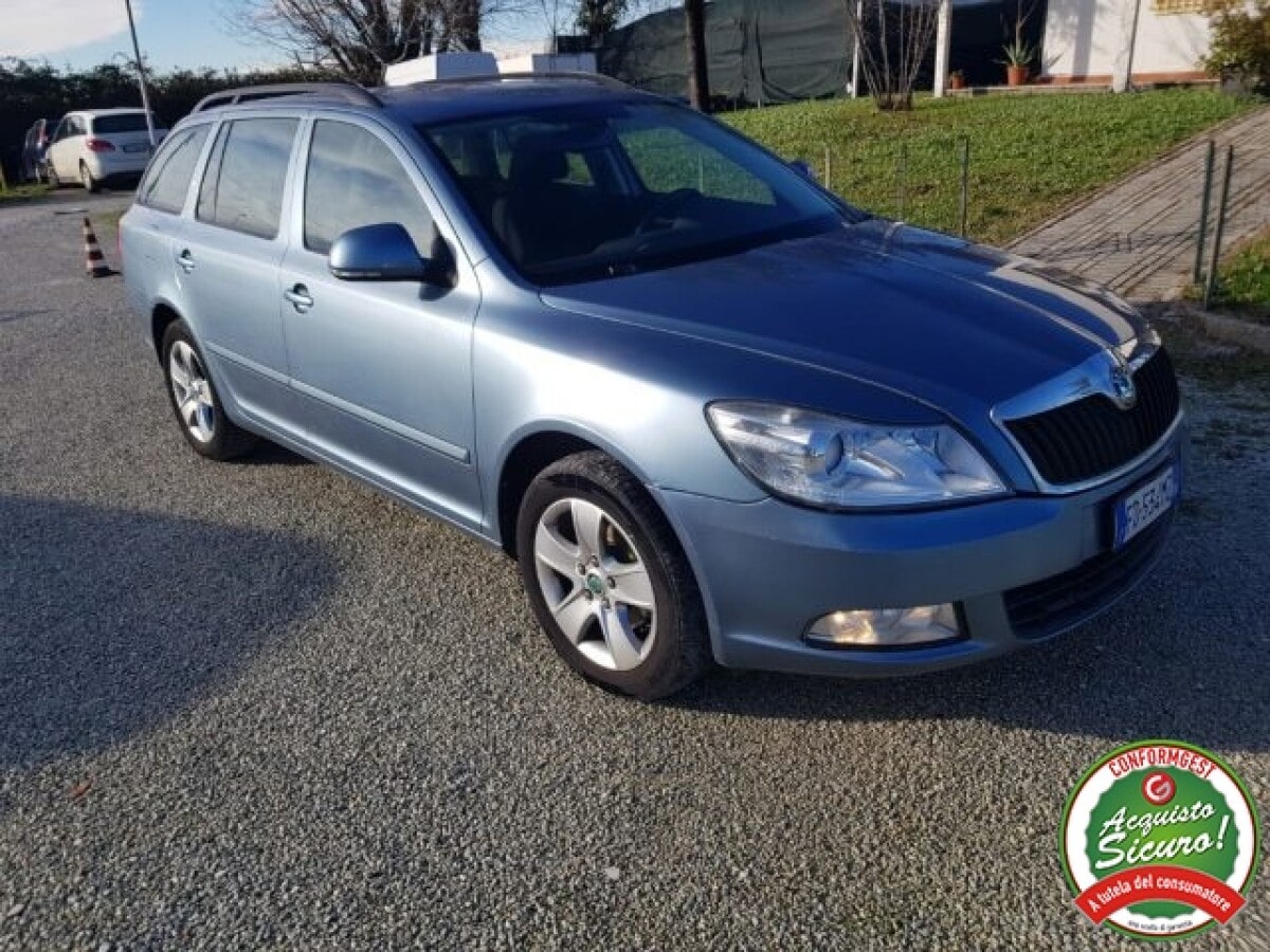 SKODA Octavia 2ª serie Octavia 1.6 TDI CR F.AP. 4x4 Wagon Ambition