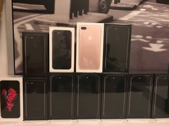 APPLE IPHONE 7 32GB PER €400 E APPLE IPHONE 7 PLUS 32GB PER €430