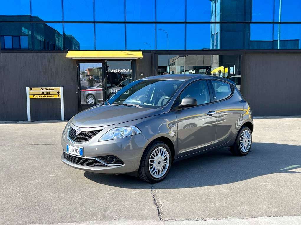 Lancia Ypsilon1.2  69cv - OK NEOPATENTATI - UNICO PROPRIETARIO