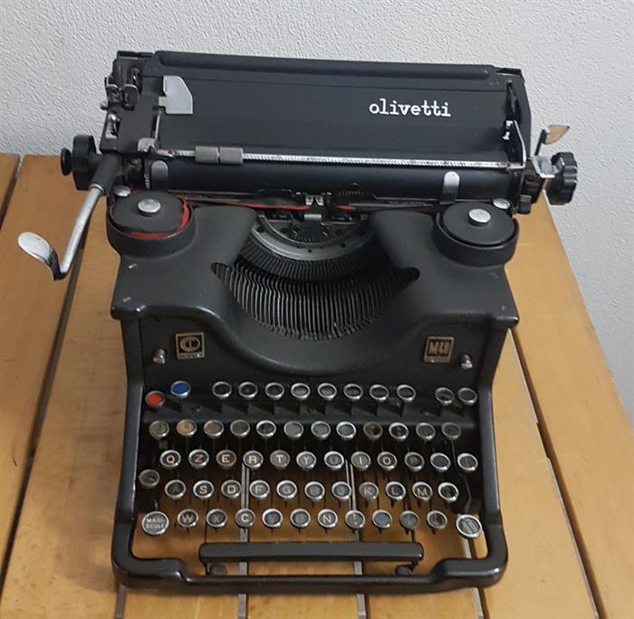 OLIVETTI M40