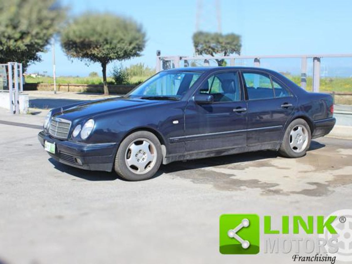 MERCEDES Classe E (W/S210) E 220 CDI cat Elegance