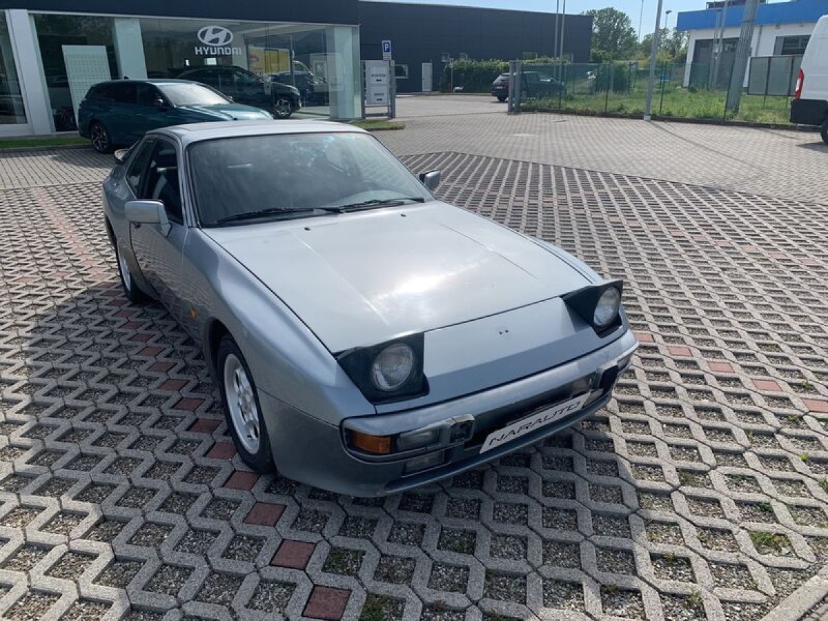 PORSCHE 924/944 944