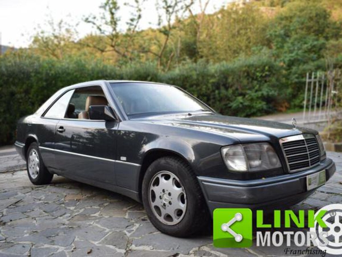 MERCEDES Serie 200-320(C124) 230 CE Coupé