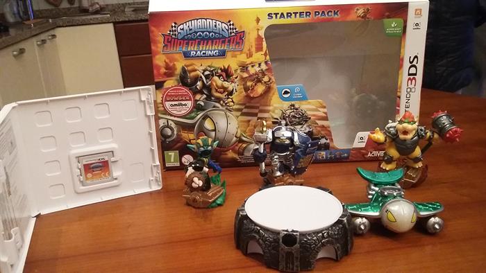 PACK SKYLANDERS SUPERCHARGES RACING CON 4 PERSONAGGI PER 3DS