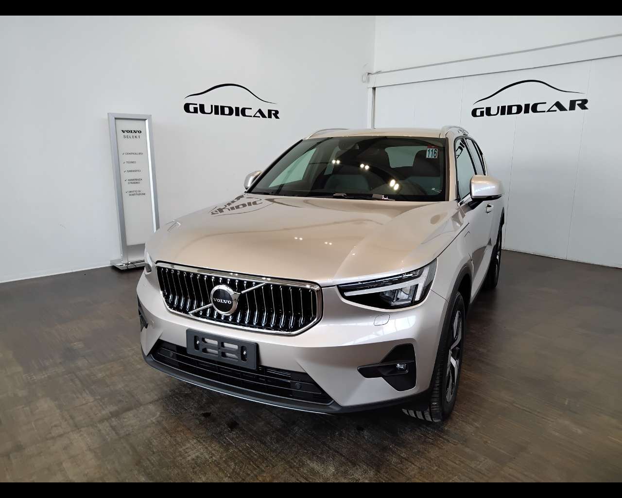 Volvo XC40RECHARGE CORE T4 AUT