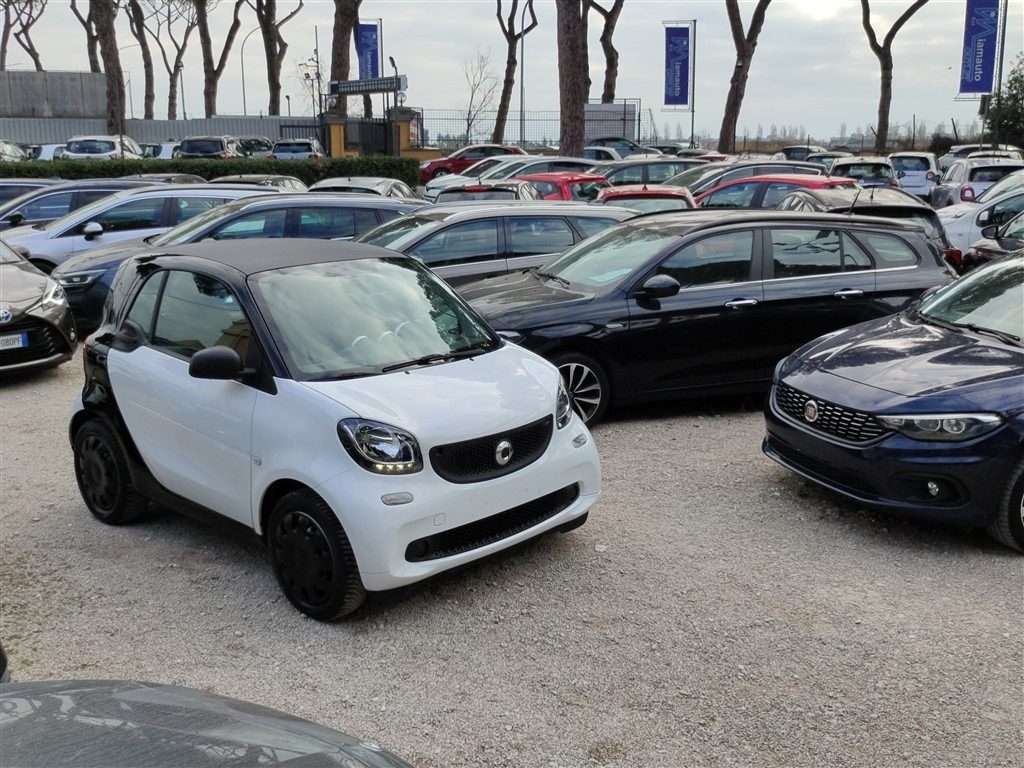 smart forTwo1.0 Youngster OK NEOPATENTATI CRUISE,CLIMA