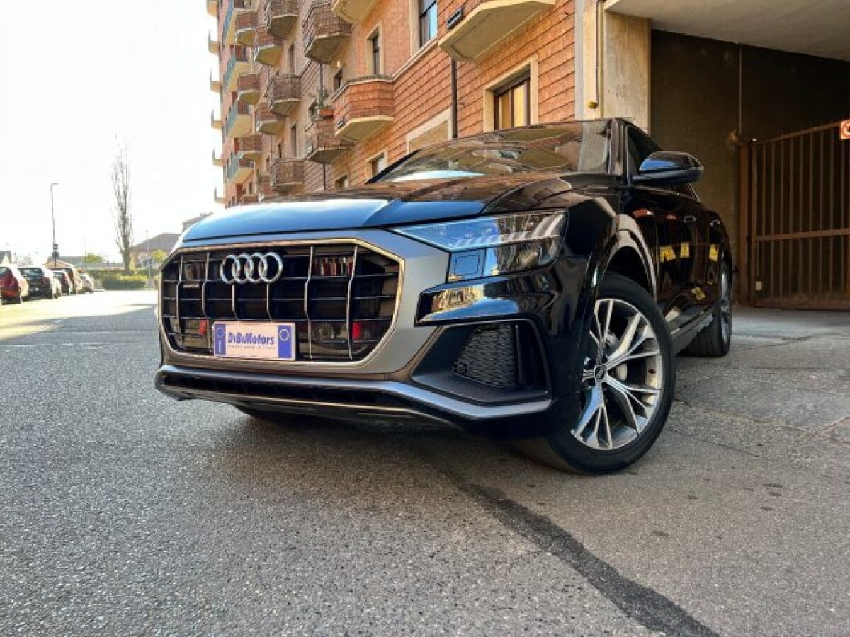 AUDI Q8 Q8 50 TDI 286 CV quattro tiptronic Sport