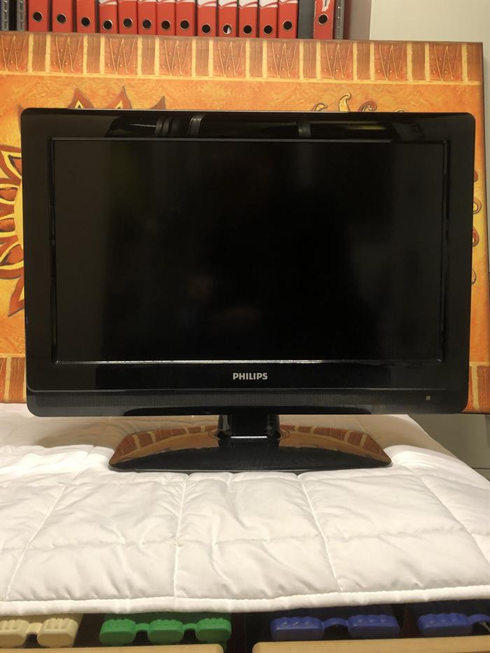 TV PHILIPS 22" E 27"