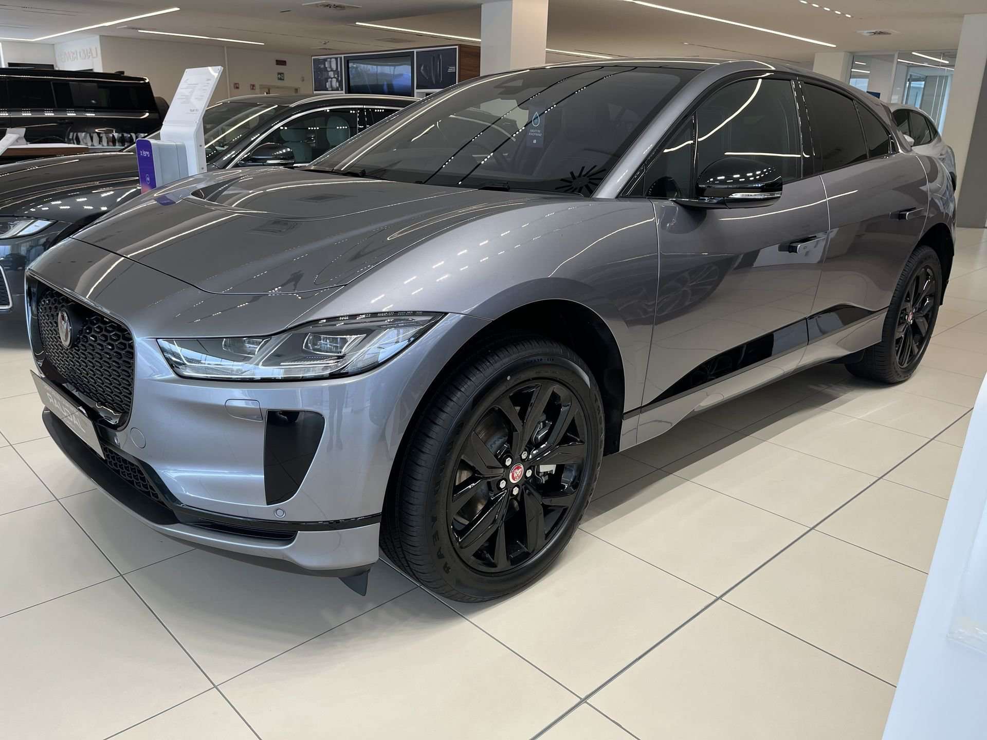 Jaguar I-Pace(EV 90 kWh 400 PS AWD Auto) SE