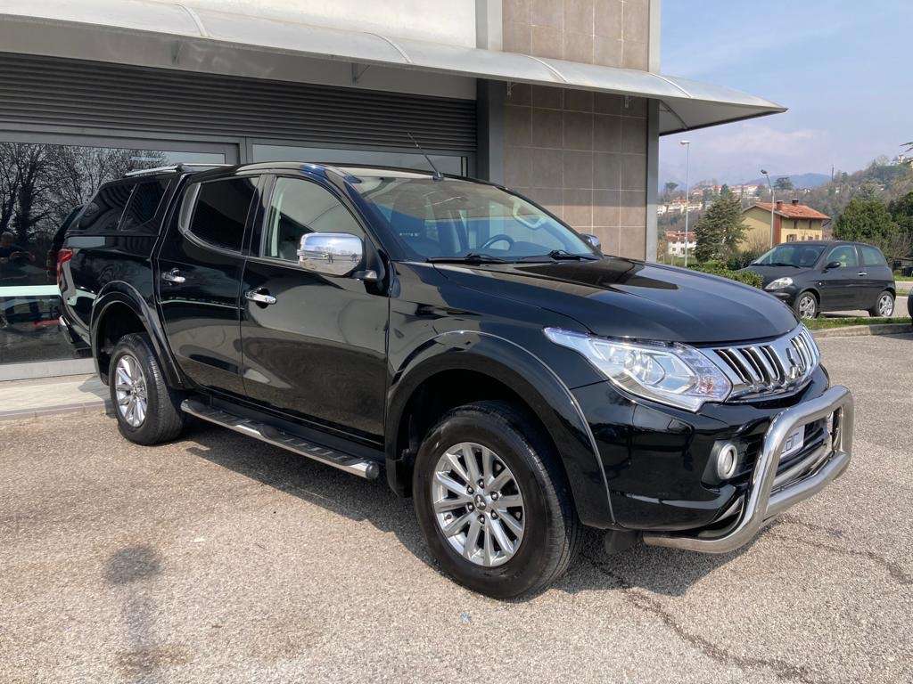 Mitsubishi L200d.cab 2.5 di-d Intense Navi, Hard Top, traino.