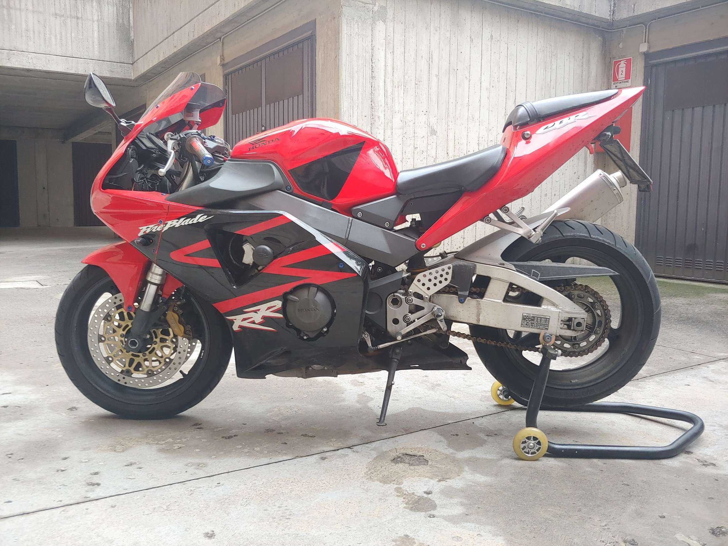 Honda CBR 900(CBR 954 RR Fireblade)