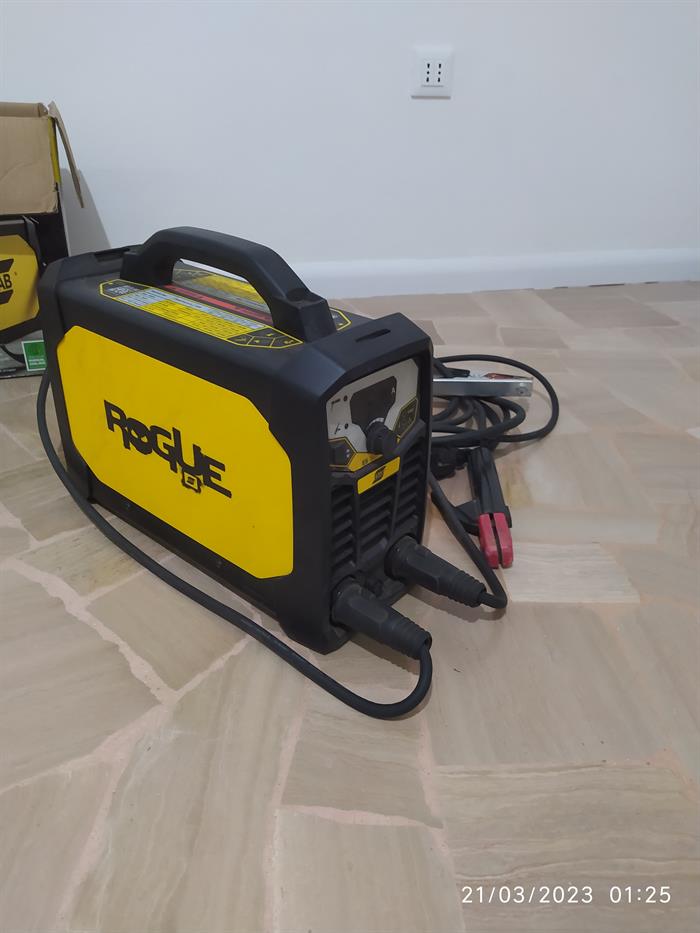 SALDATRICE ESAB ROQUE 180IPRO