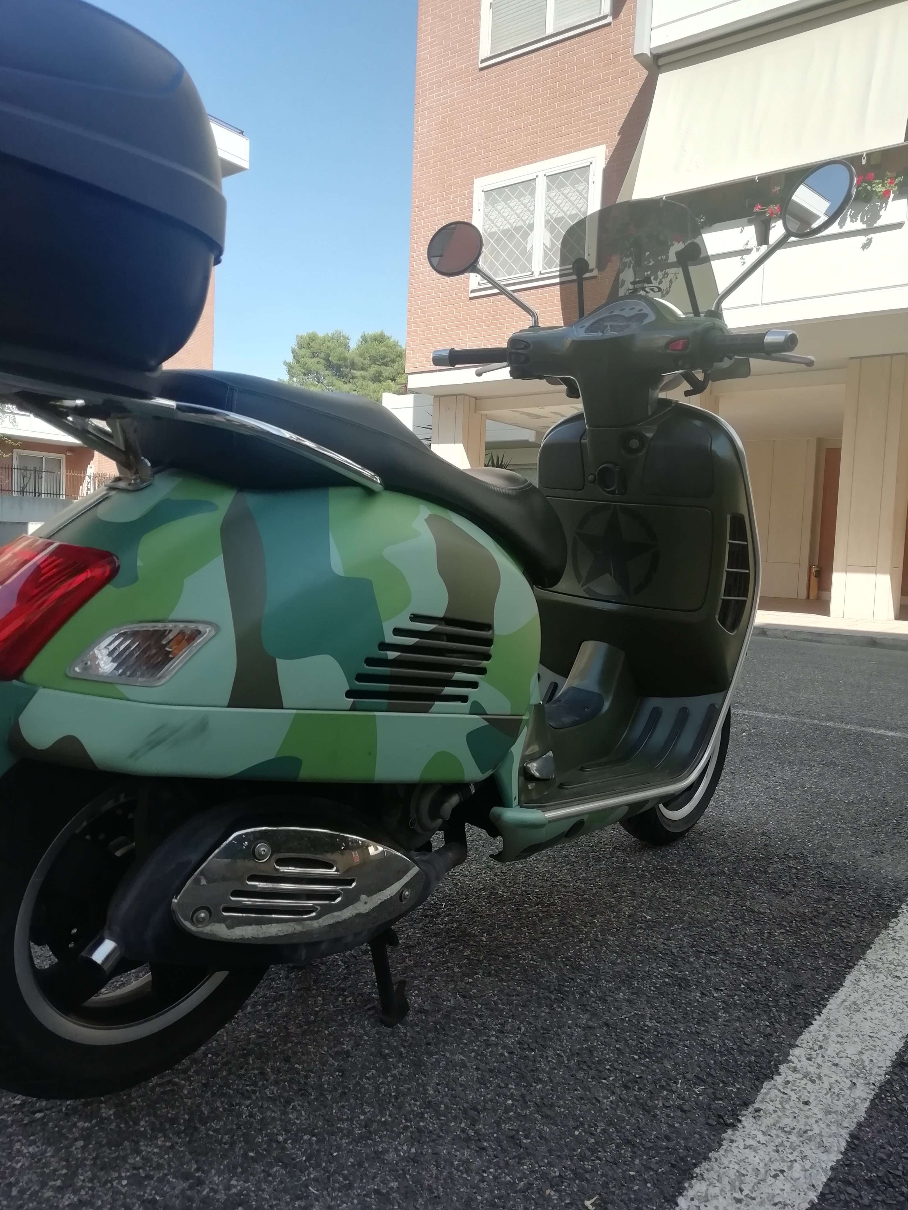 Vespa GTS Super 300