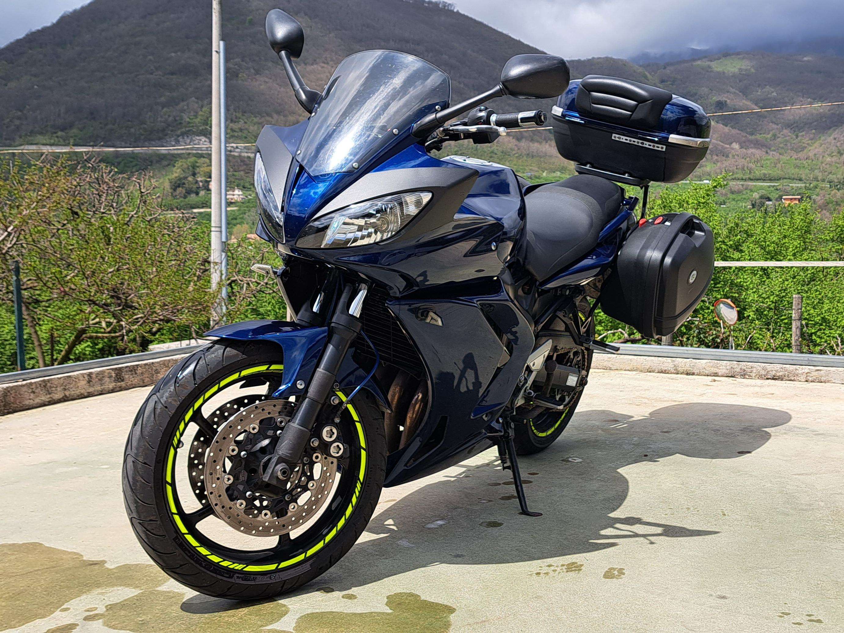 Yamaha FZ 6Fazar S2