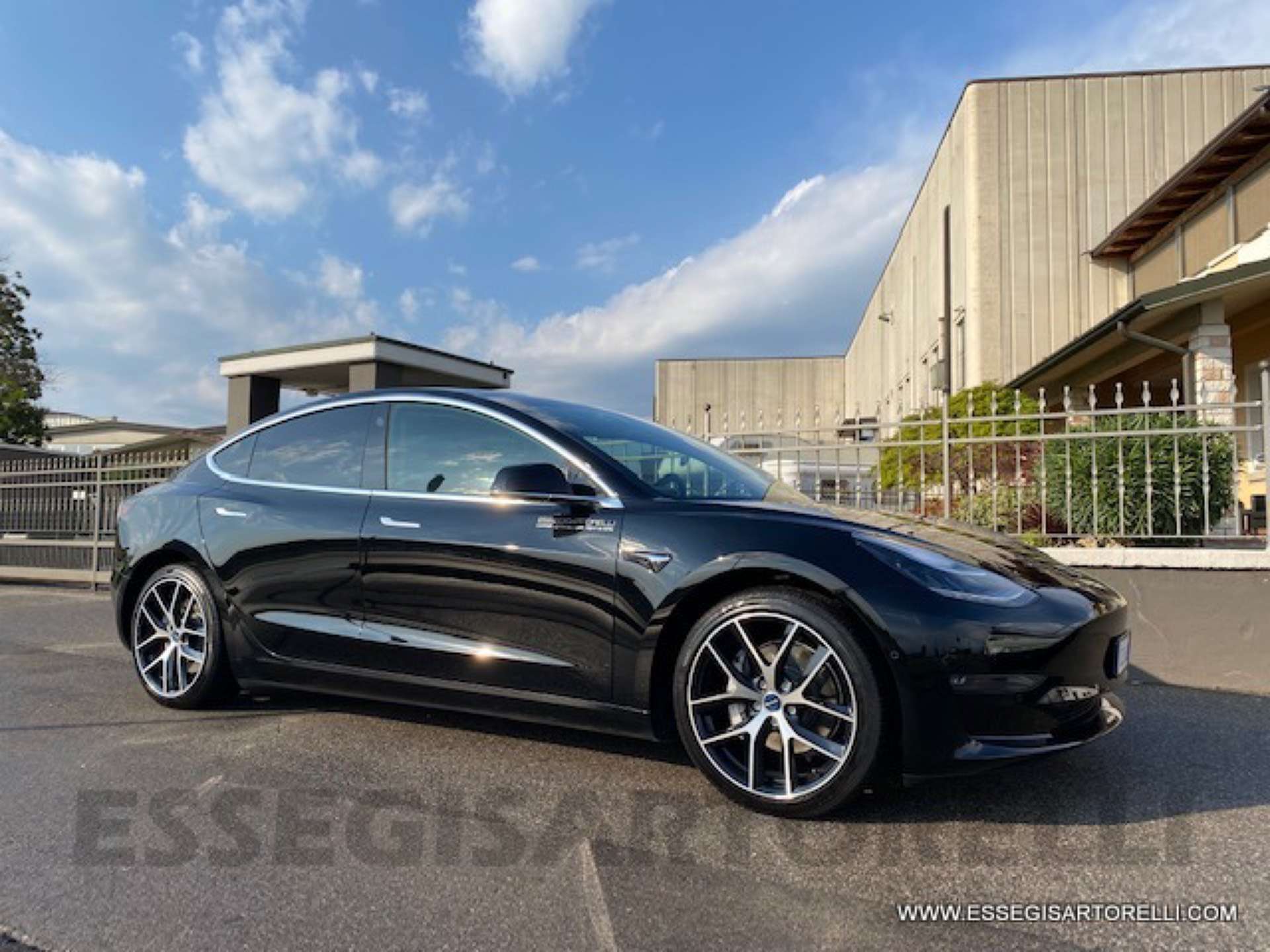 Tesla Model 3Long Range Dual Motor awd