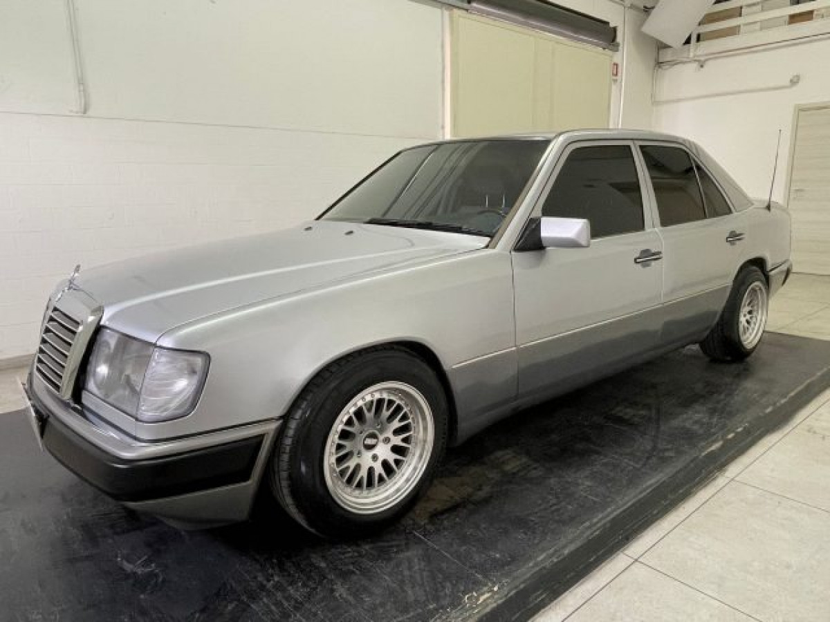 MERCEDES Serie 200-320(*124) 300 diesel