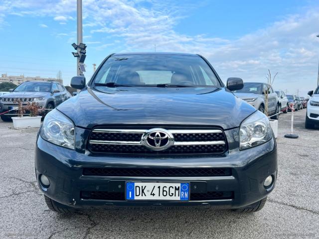 Toyota rav4 2.2 d-4d 177 cv luxury