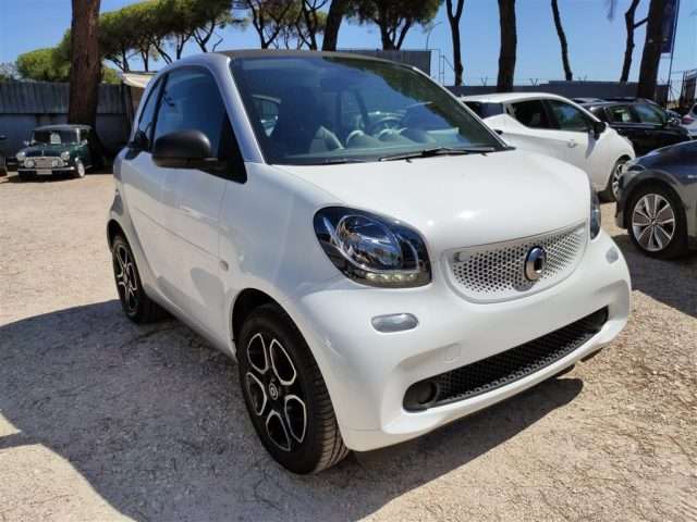 smart forTwo1.0 T.amic CARPLAY,CRUISE,NAVI,CLIMA