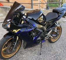 Scambio moto r1 per auto