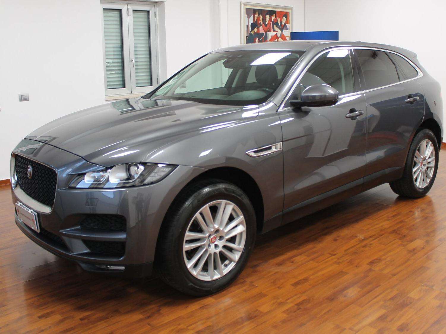 Jaguar F-PaceF-Pace 2.0d i4 Prestige awd 180cv auto my18