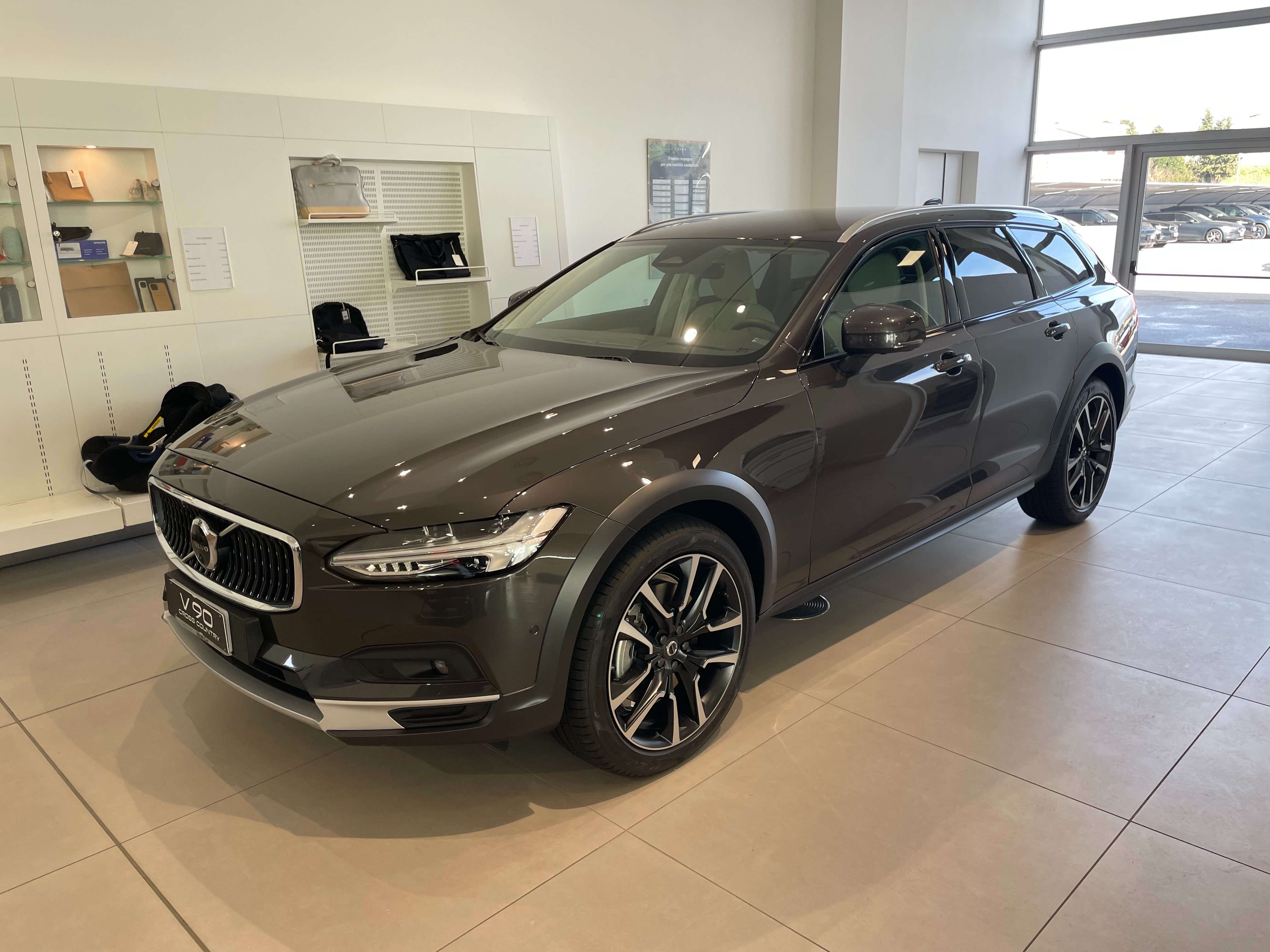 Volvo V90 Cross Country2.0 b4 Plus awd auto