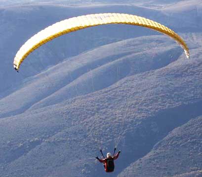 VENDO PARAPENDIO FAIAL NERVURES XS ADATTA PER IL PARAMOTORE È UNA VELA DIVERTENTE , COMPORTAMENTO MOLTO SANO PER UNA PRESTAZIONE ECCELLENTE , LA GE