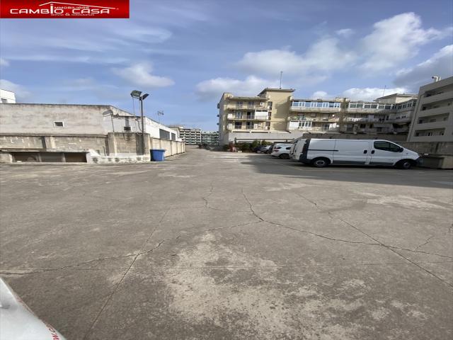 Posto auto in affitto a taranto rione italia