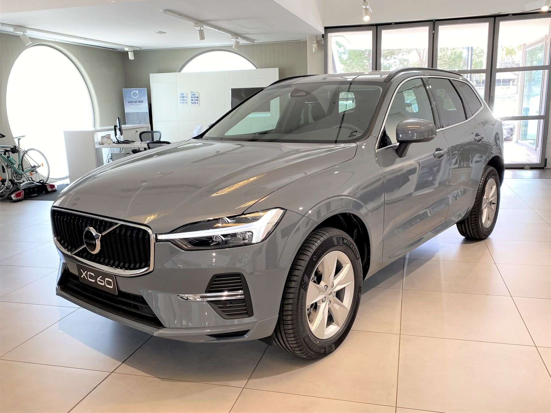 Volvo XC60B4 197+14 CV Mild Hybrid Benzina Automatico Core