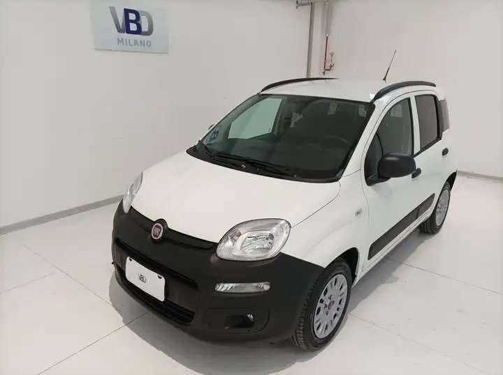 Fiat PandaPOP 1.0 Hybrid 70cv E6D 2 POSTI KM0 a stock