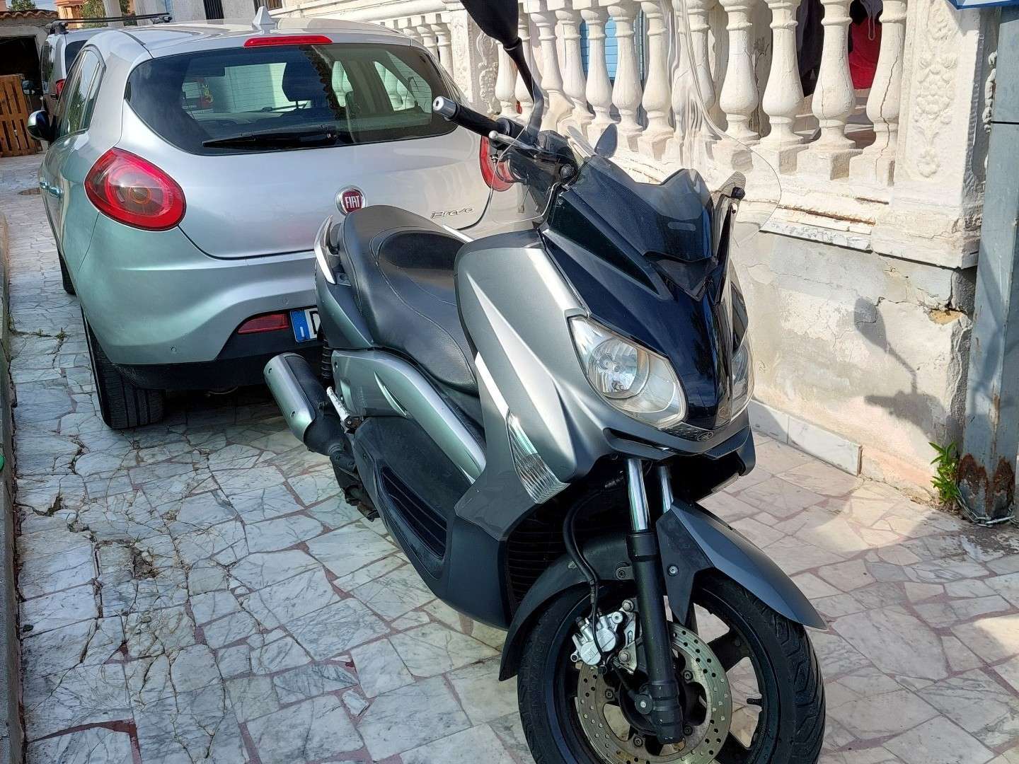 Yamaha X-Max 250