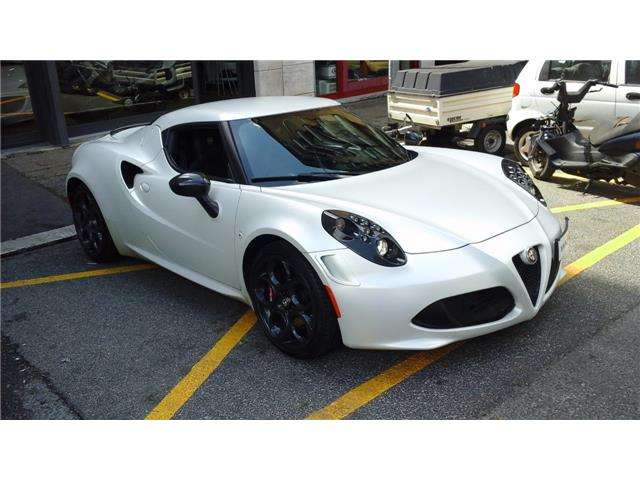 Alfa Romeo 4C1750 TBi - MOD.LAUNCH EDITION