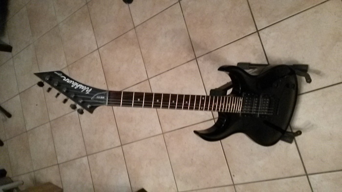 CHITARRA ELETTRICA WASHBURN