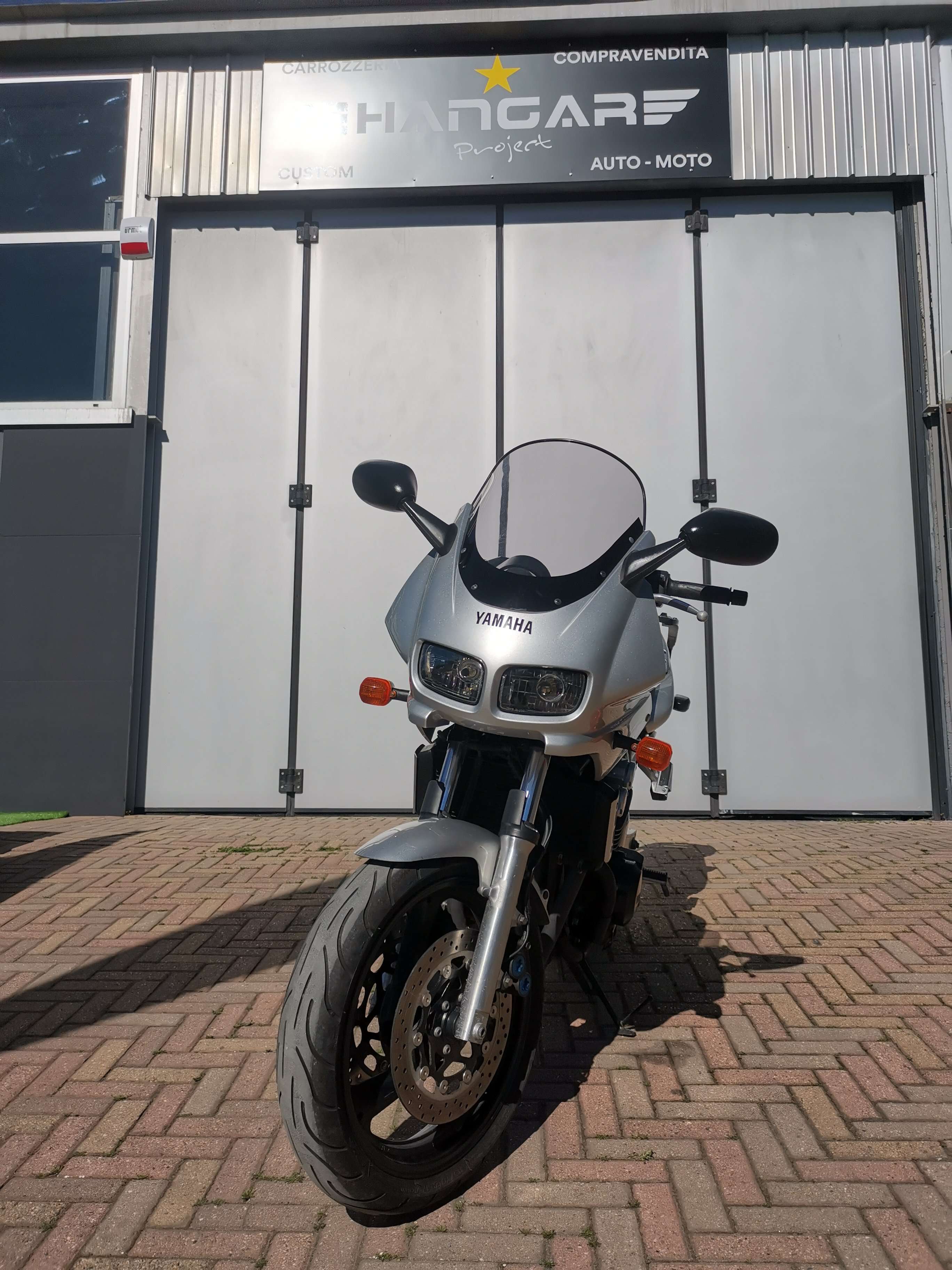 Yamaha FZS 600Ottima pochissimi Km