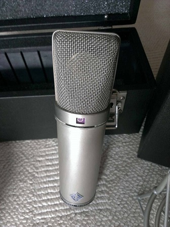 NEUMANN U67 MICROFONO