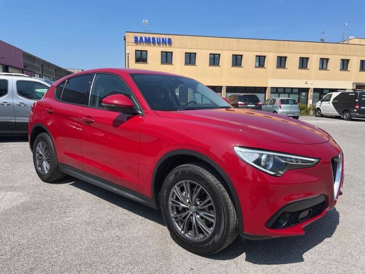 ALFA ROMEO Stelvio Stelvio 2.2 Turbodiesel 180 CV AT8 Q4 Business