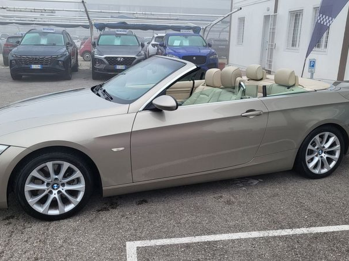 BMW Serie 3 (E93) 325i cat Cabrio Futura