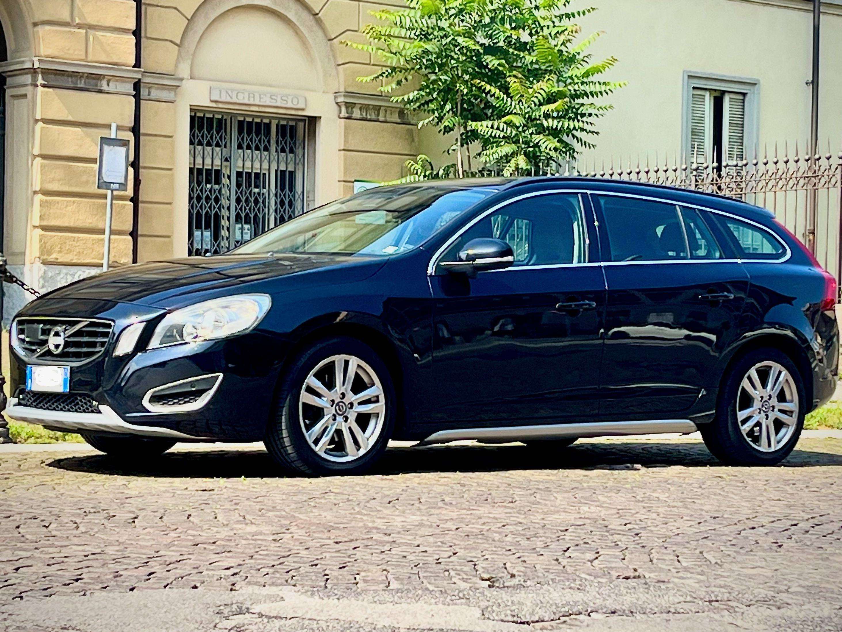 Volvo V60V60 I 2010 2.0 d3 Momentum geartronic