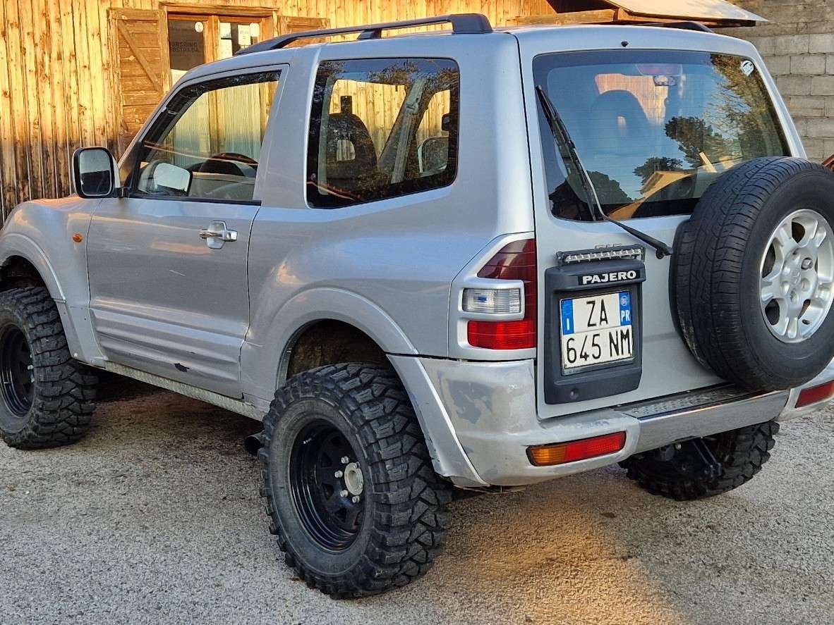 Mitsubishi Pajero3p 3.2 tdi 16v di-d GLS-2