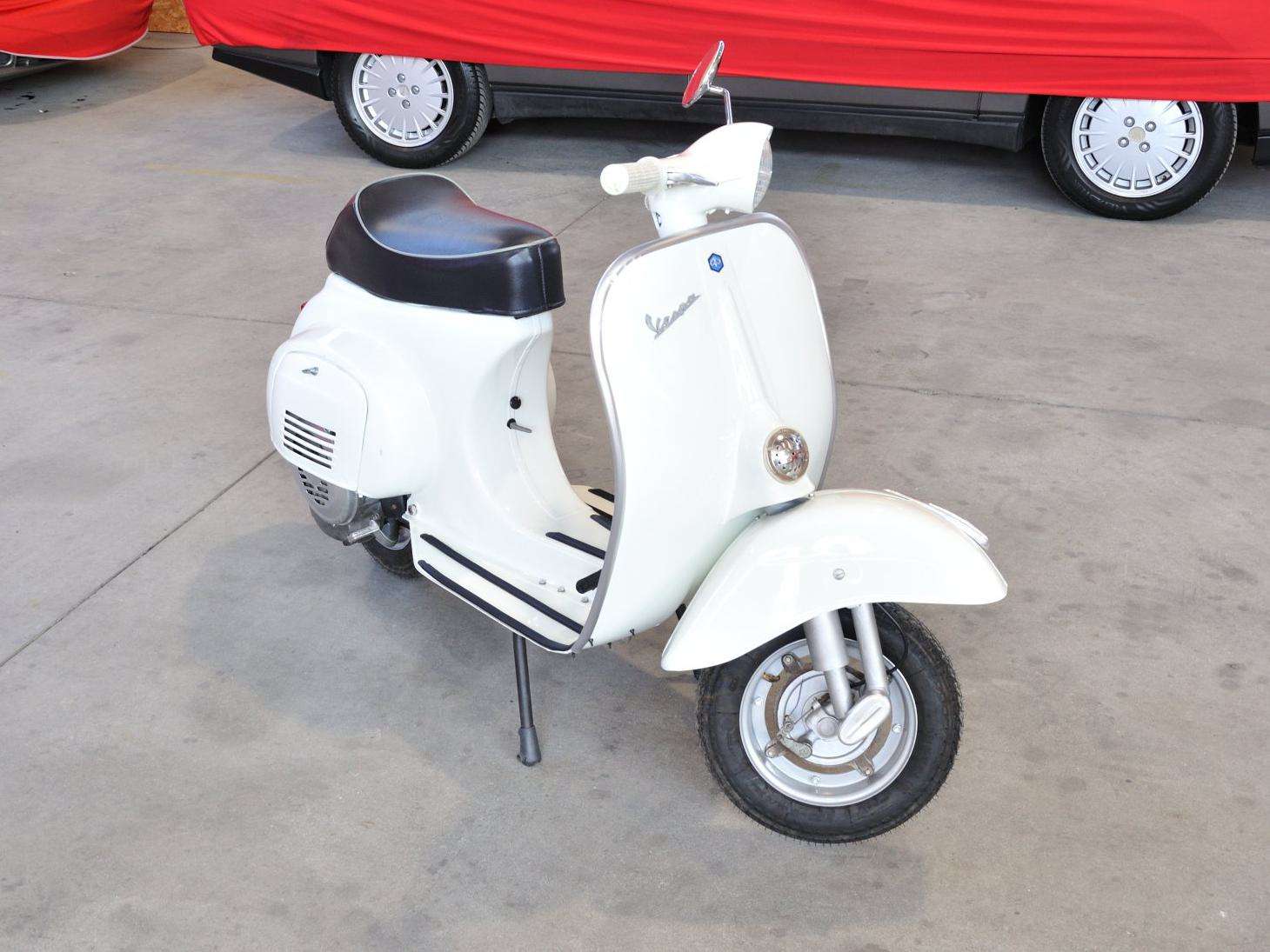 Vespa 50R