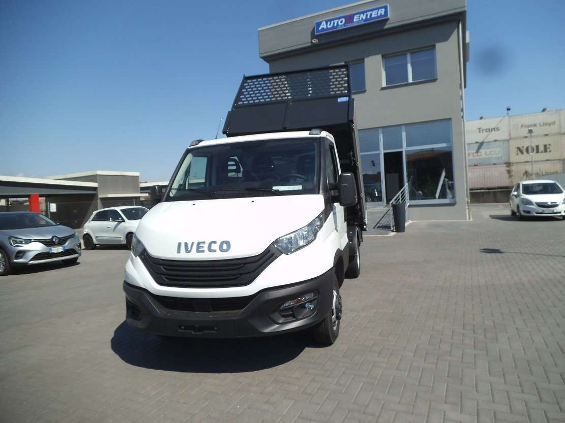 Iveco Daily35C14 RIBALTABILE TRILATERALE