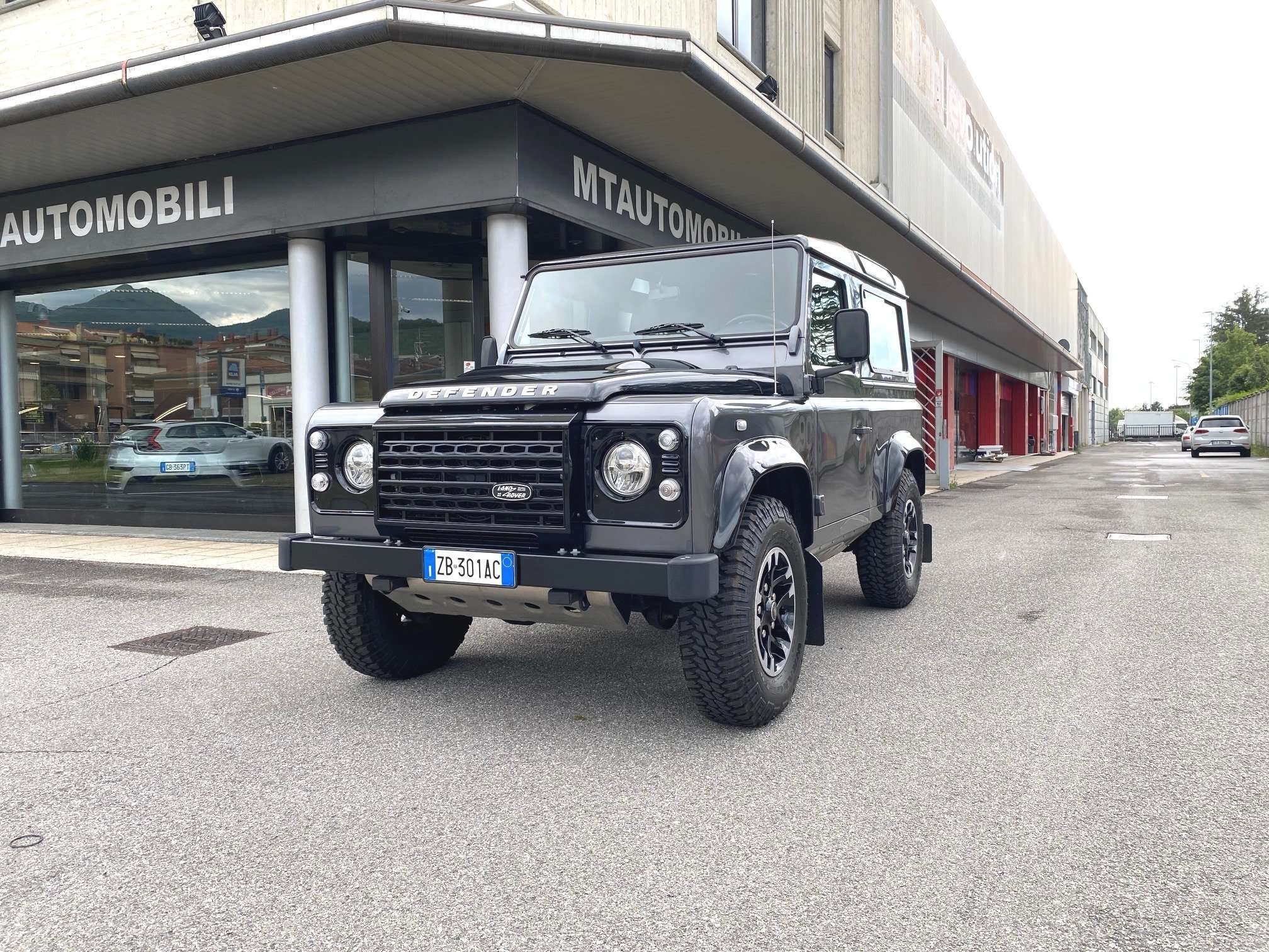 Land Rover Defender90 2.2 td Adventure edition