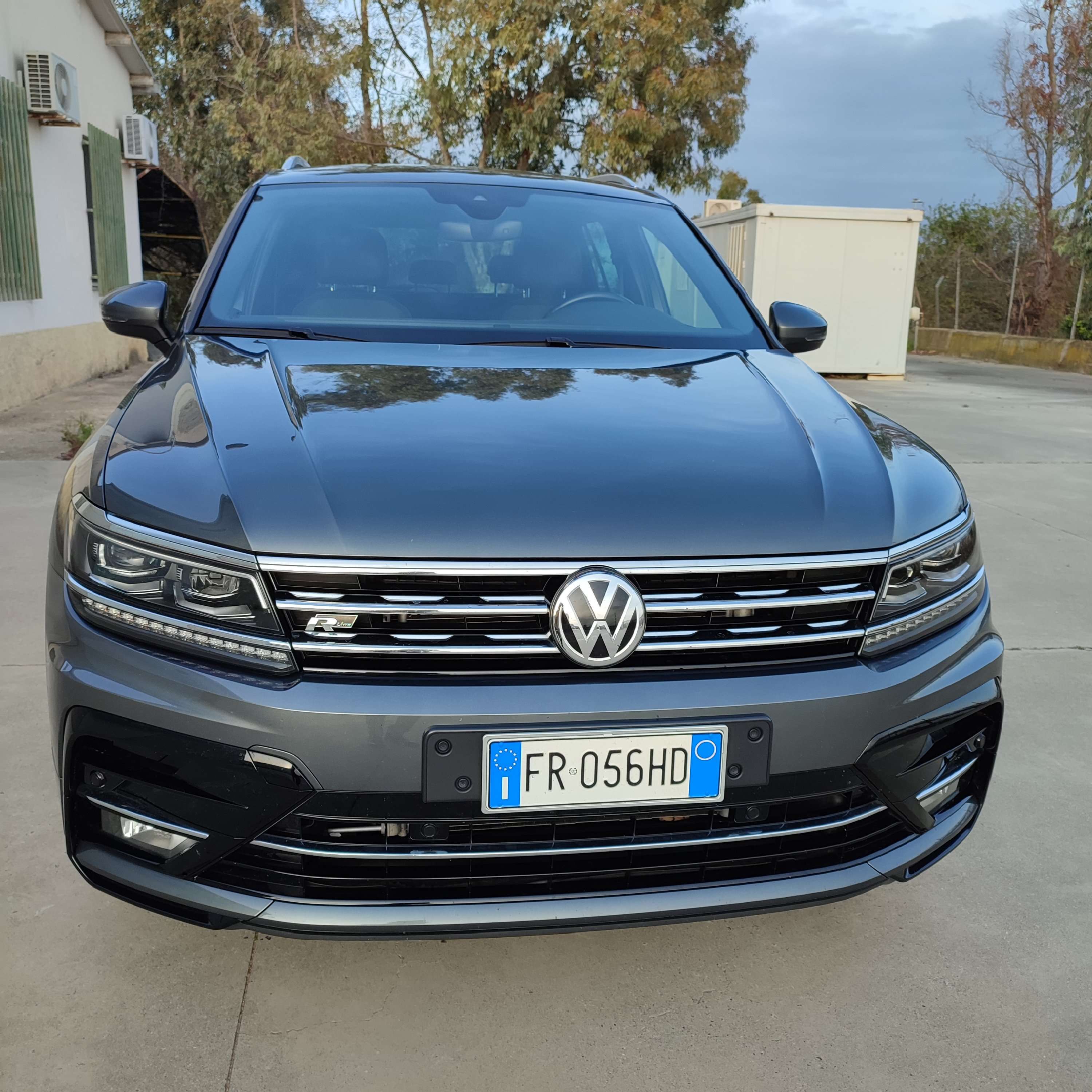 Volkswagen Tiguan2.0 TDI DSG SPORT RLINE Ester/Interno NAVI 19" BMT