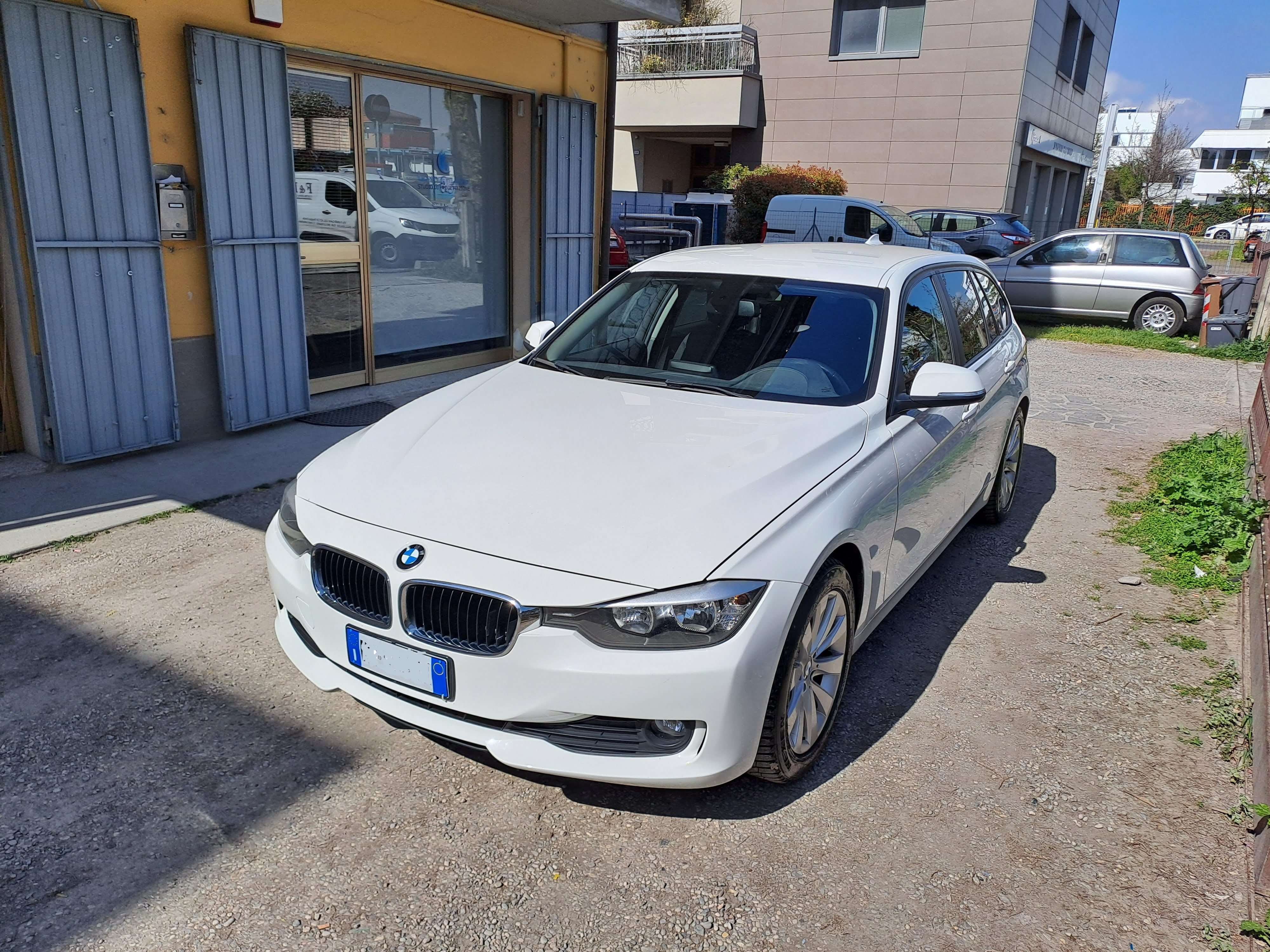 BMW 316316D Touring Business automatica