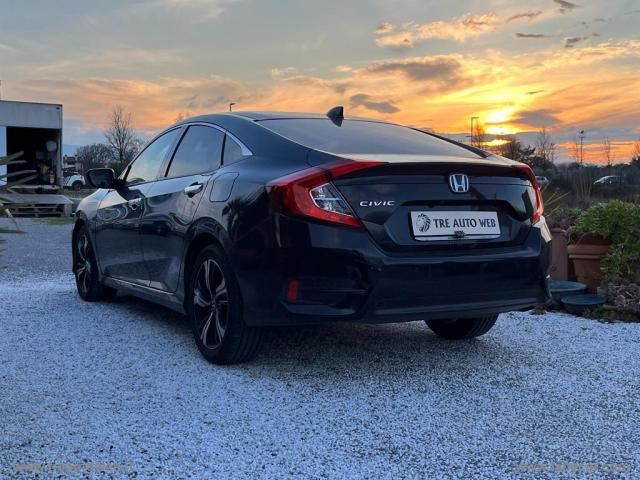 Honda civic 1.6 4p. elegance navi